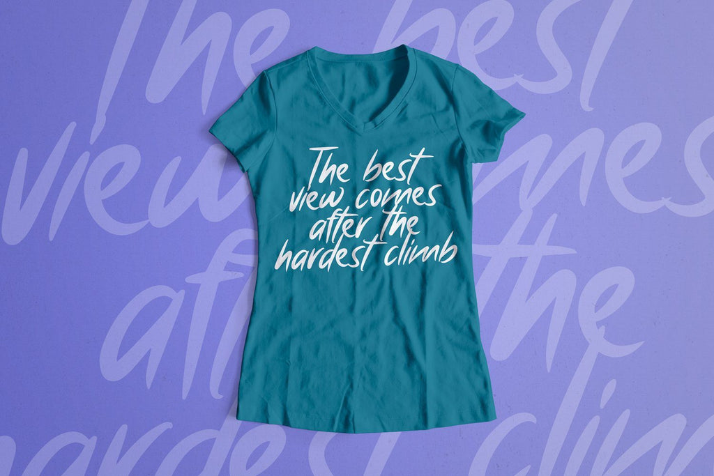 Antique - Bold Script Font - So Fontsy