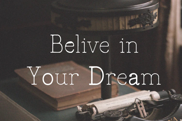 Draftside typewriter - So Fontsy