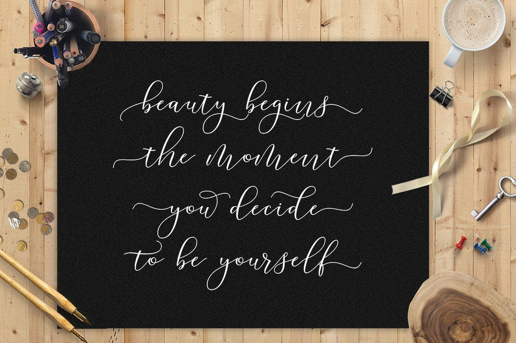 Kamelia Script - So Fontsy