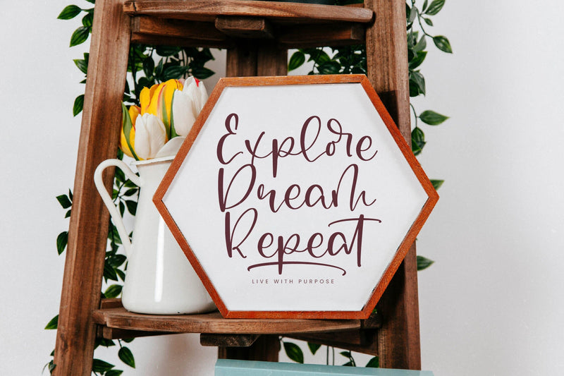 Emerald Royale - Handwritten Script Font - So Fontsy