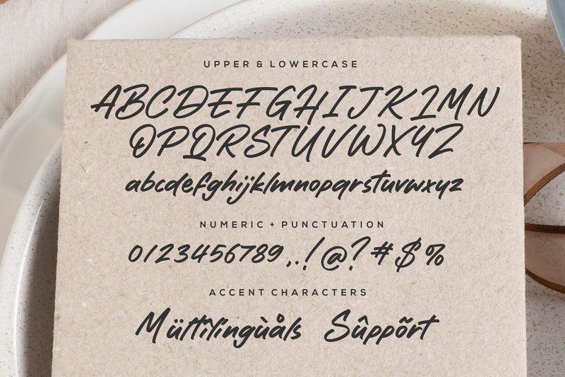 Hazelnut Spread Font - So Fontsy