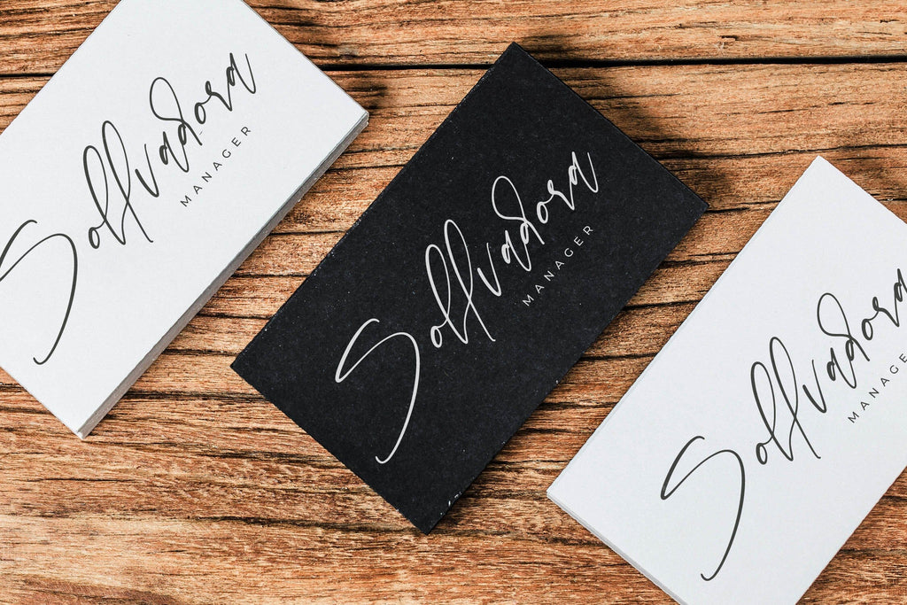 Roberthone Signatera - Modern Signature Script - So Fontsy