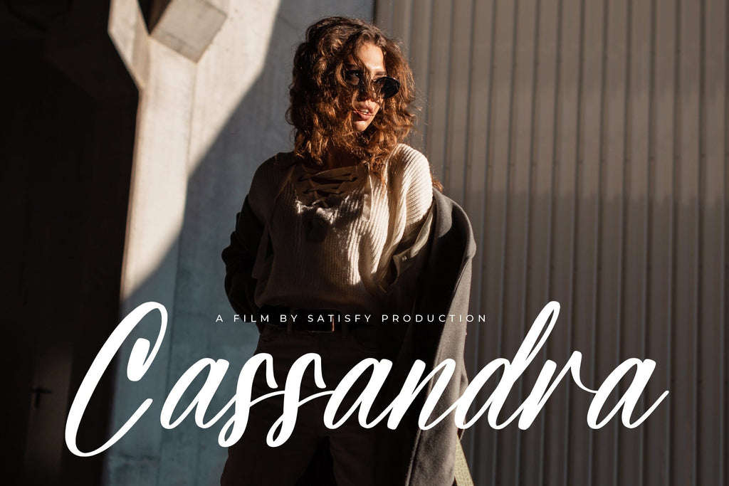 Snapshot Dreams - Modern Bold Script Font - So Fontsy