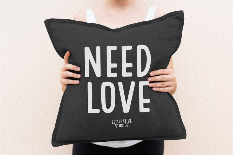 Breaked Fat Handbrushed Font - So Fontsy