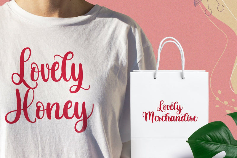 Butterfly - Lovely Calligraphy Font - So Fontsy