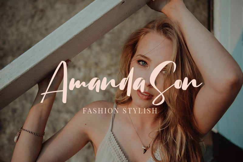 Chellyne - Modern Script Font - So Fontsy