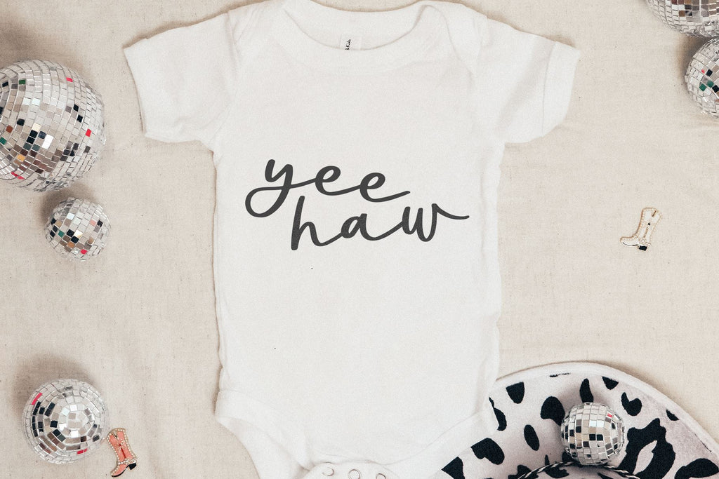 Howdy - Handwritten Script Font - So Fontsy