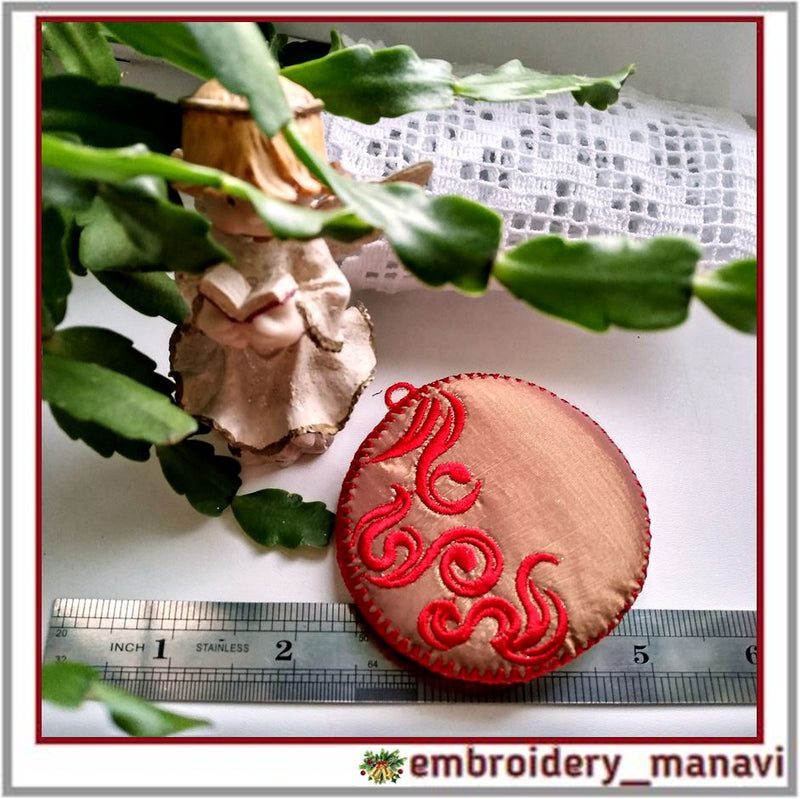 In the hoop Christmas toy cookies machine embroidery design. - So Fontsy