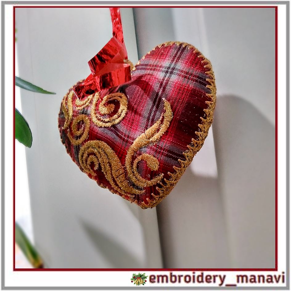 In the hoop Christmas toy heart machine embroidery design. - So Fontsy