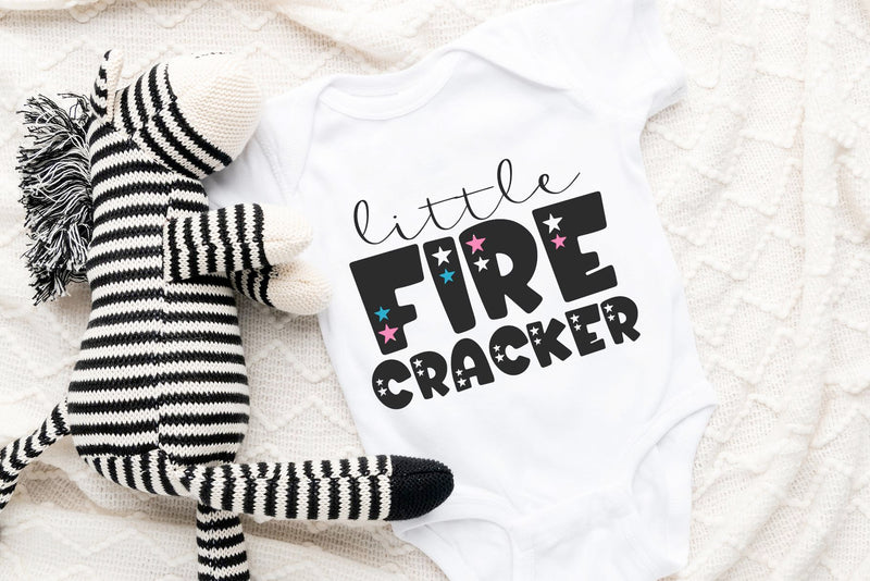 July - Fun Patriotic Font - So Fontsy