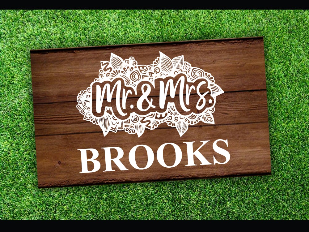 Mr and Mrs Sign Board - So Fontsy
