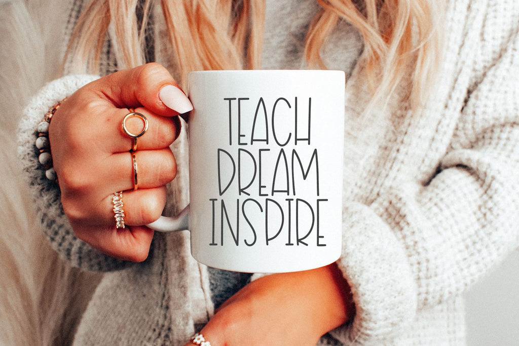 Sailboat - Fun Handwritten Font - So Fontsy