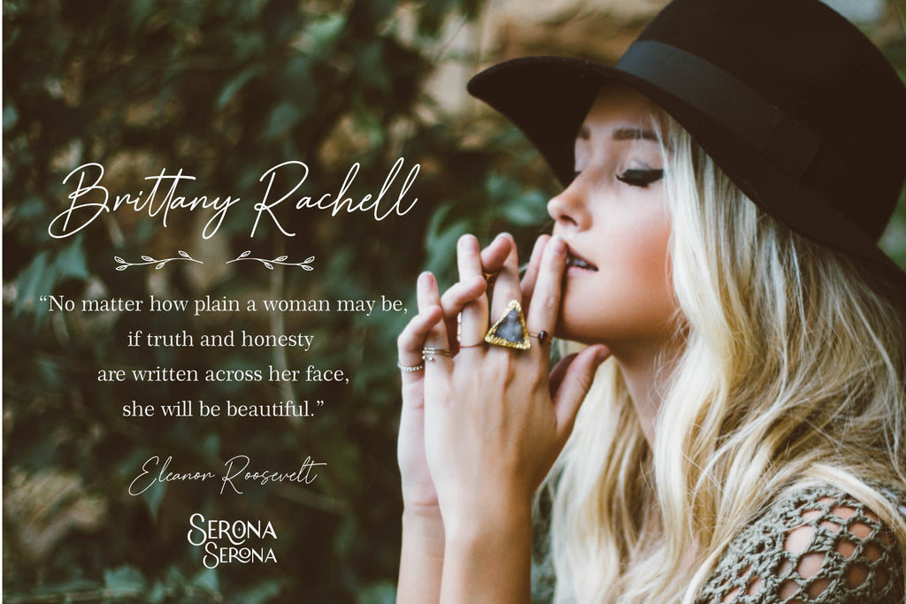 Serona A Elegant Duo and Ornaments | So Fontsy