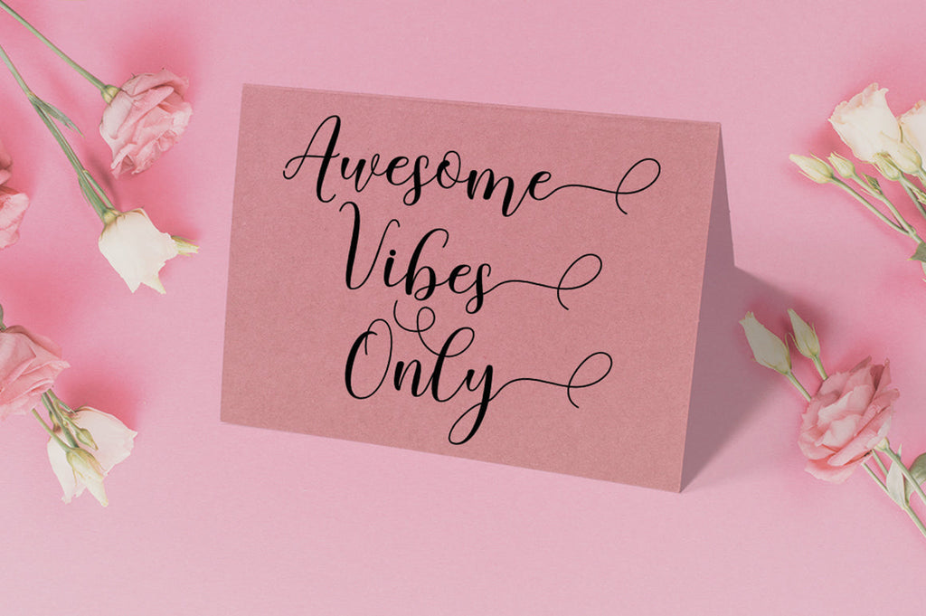 Shahira script - So Fontsy