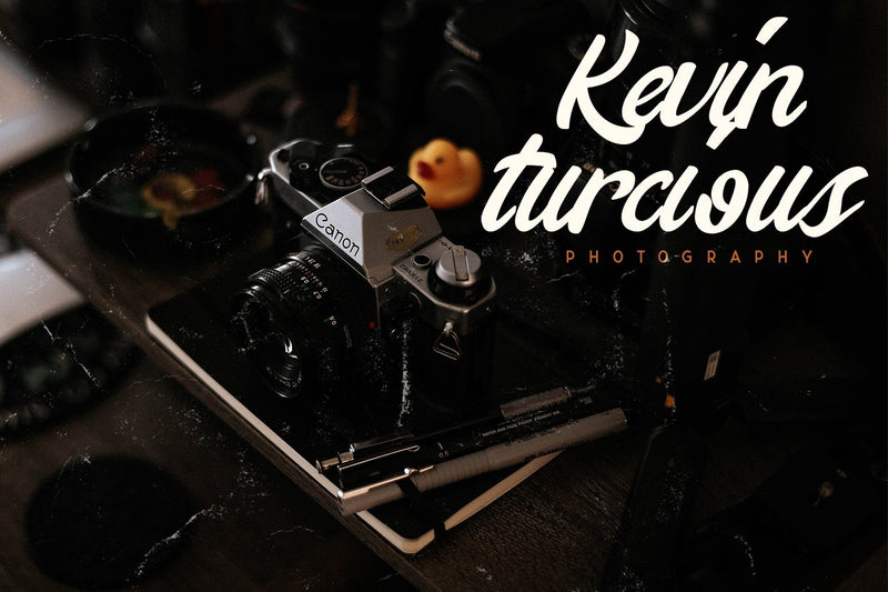 Stringlabs Creative - Bold Script Font - So Fontsy