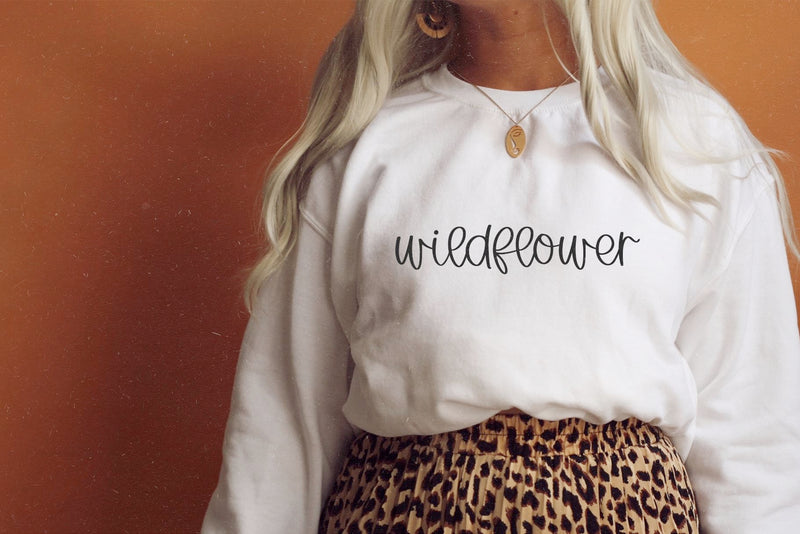 Sunset Chaser - Handwritten Script Font - So Fontsy