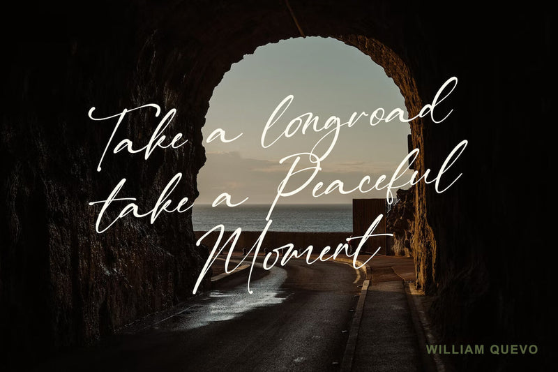 Tindak Pundi - Signature Script Font - So Fontsy