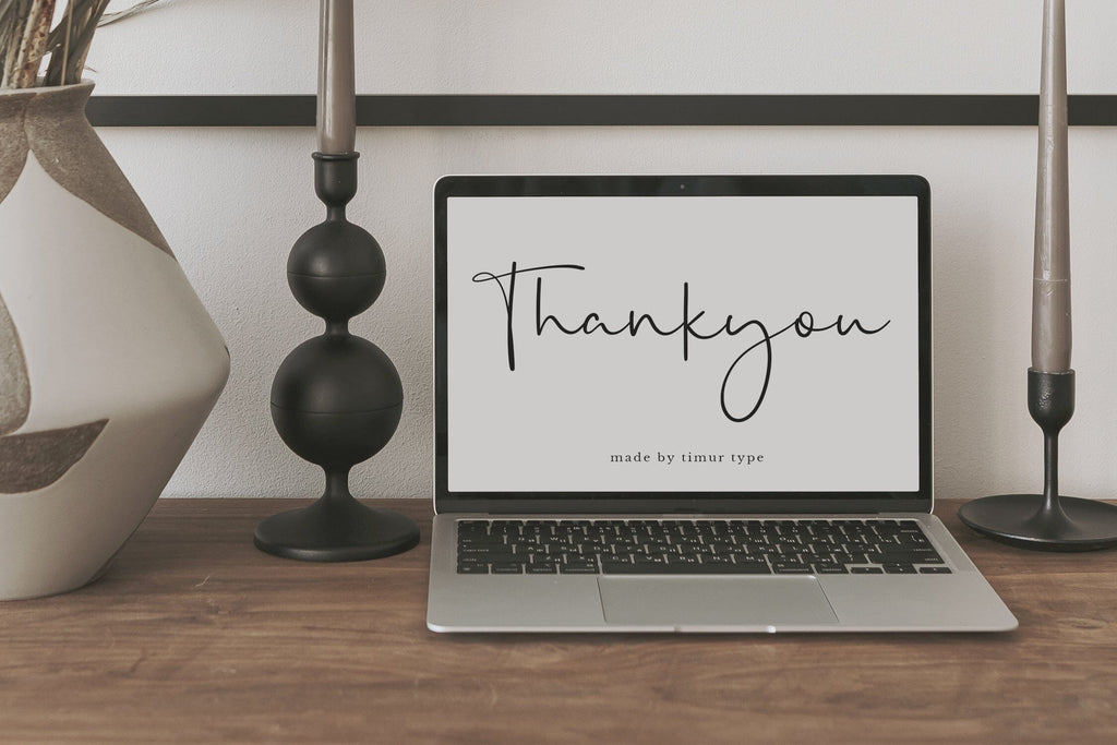 Valencia Nature - Script font - So Fontsy