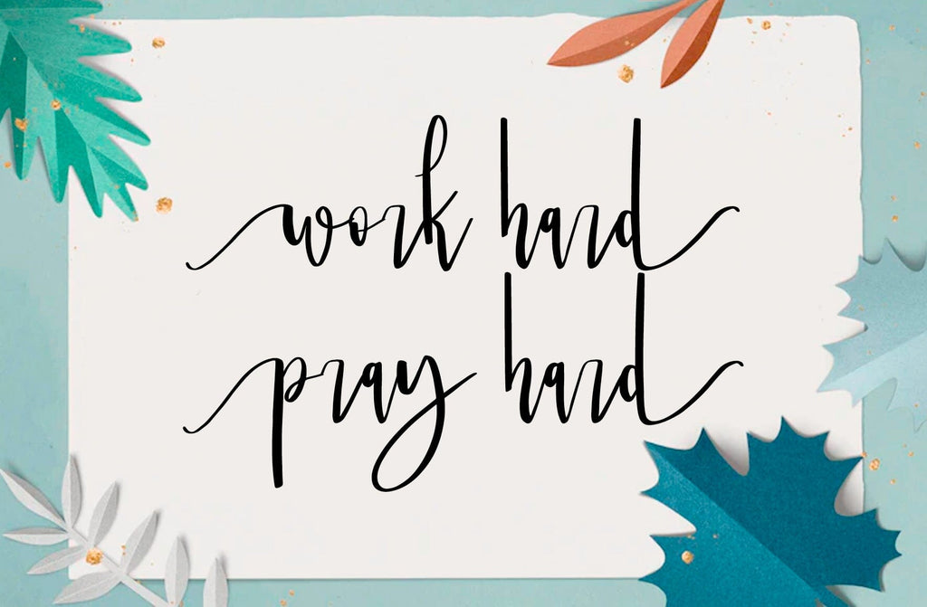 White Gown Handwritten Script Font - So Fontsy